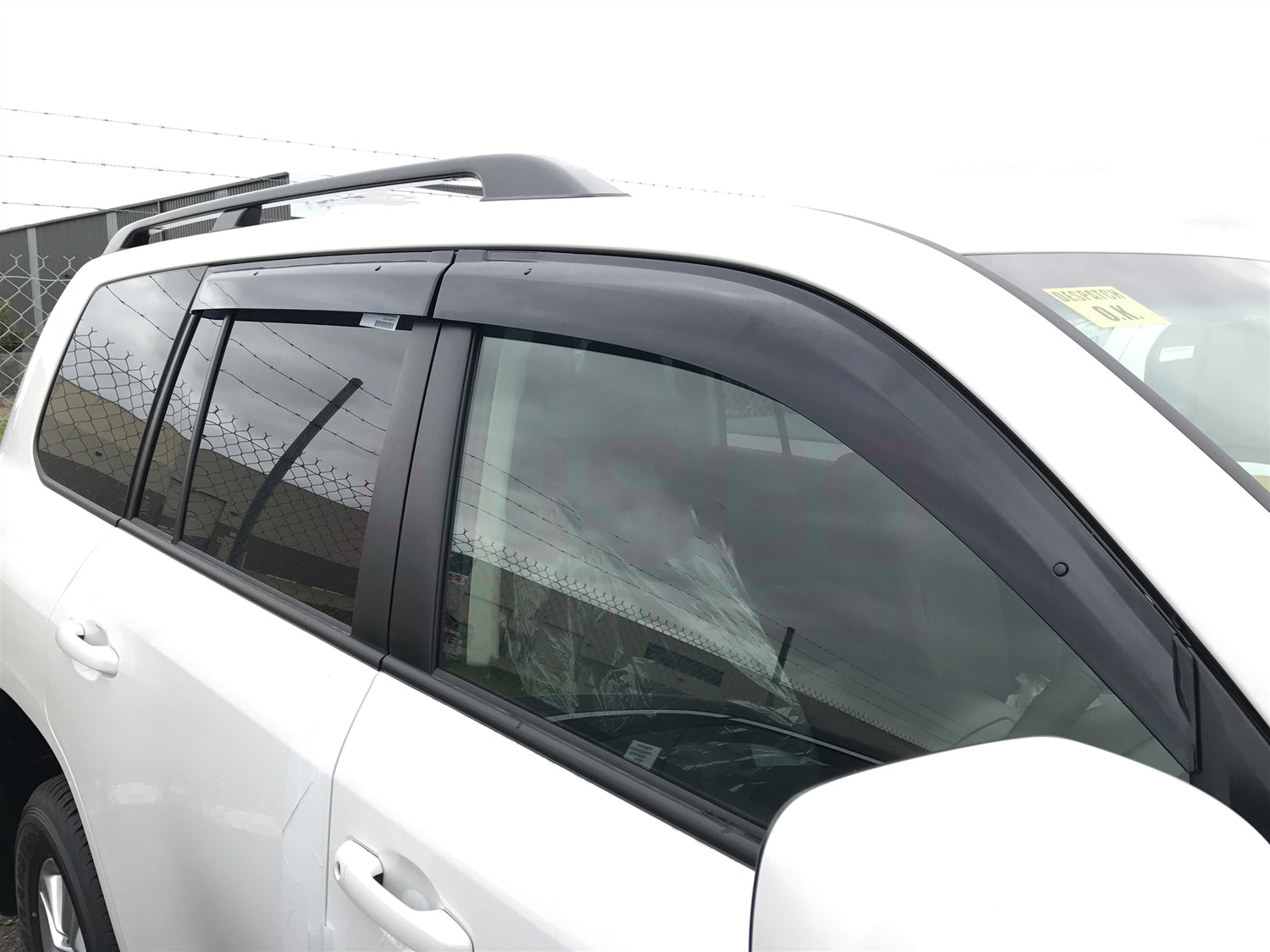 Injection Weather Shields + Bonnet Protector for Toyota Landcruiser 20 ...